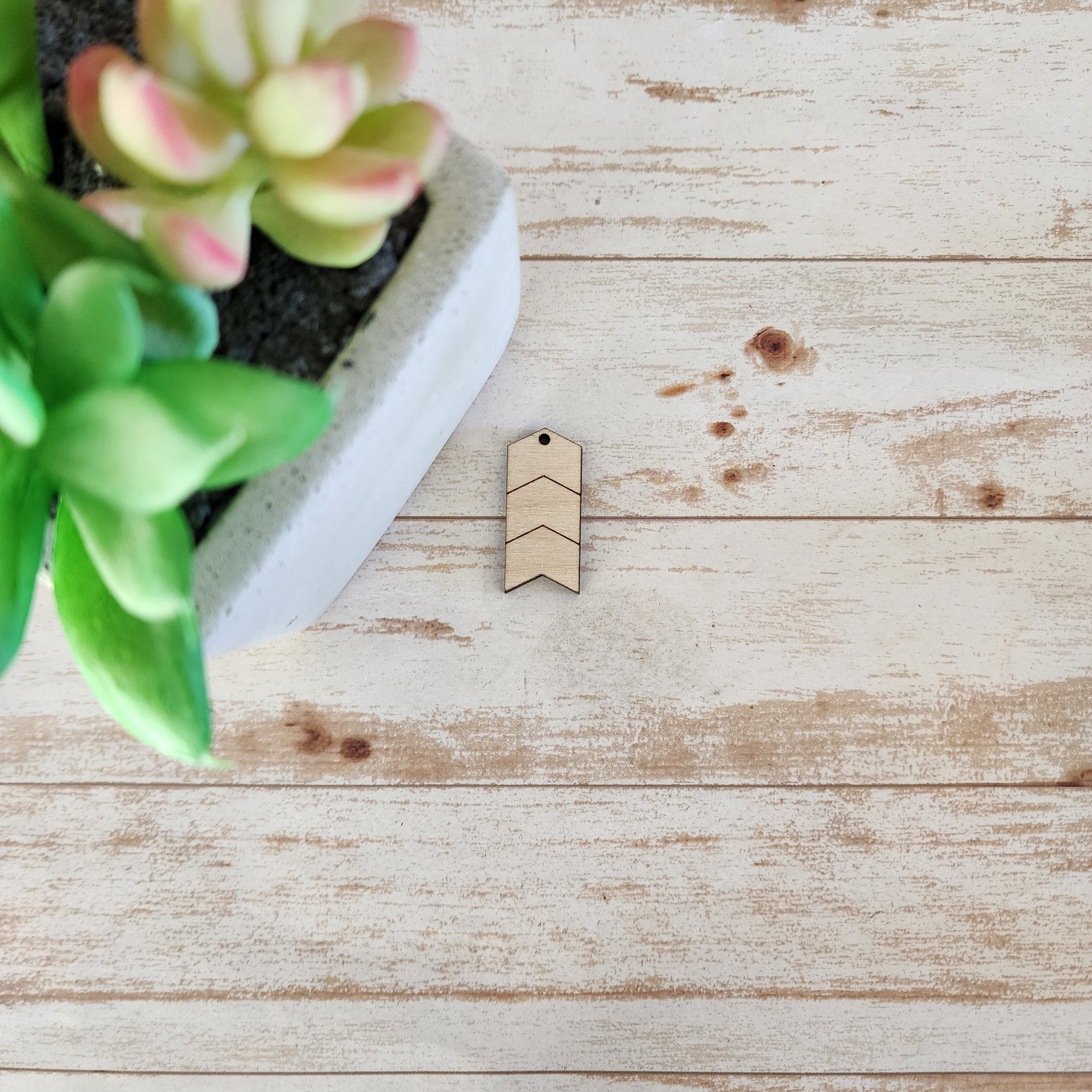 Skinny Solid Triple Chevron Drop – LilliBella Innovations