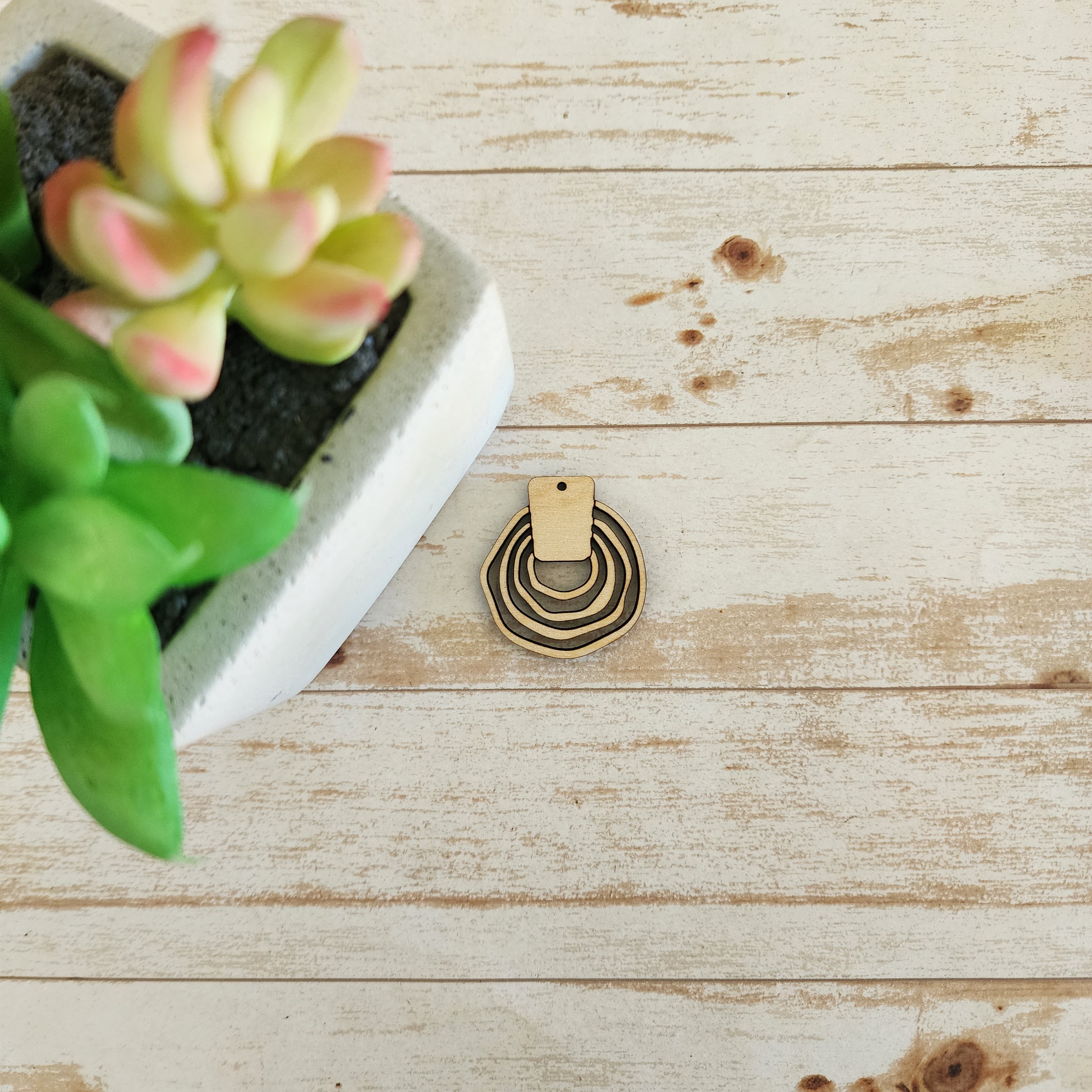 Wavy Connected Hoops Drop – LilliBella Innovations