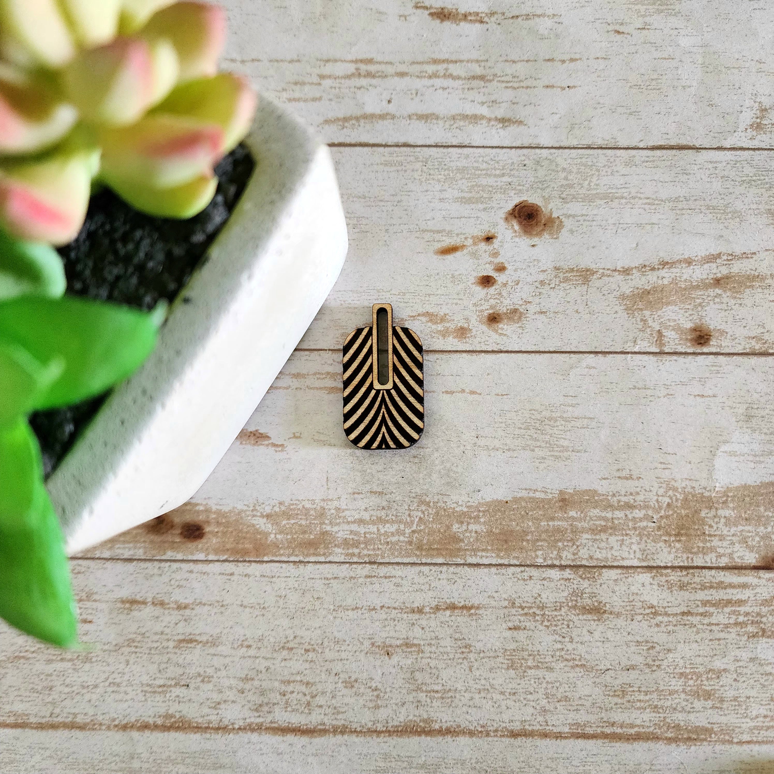 Geometric Striped Paddle Drop – LilliBella Innovations
