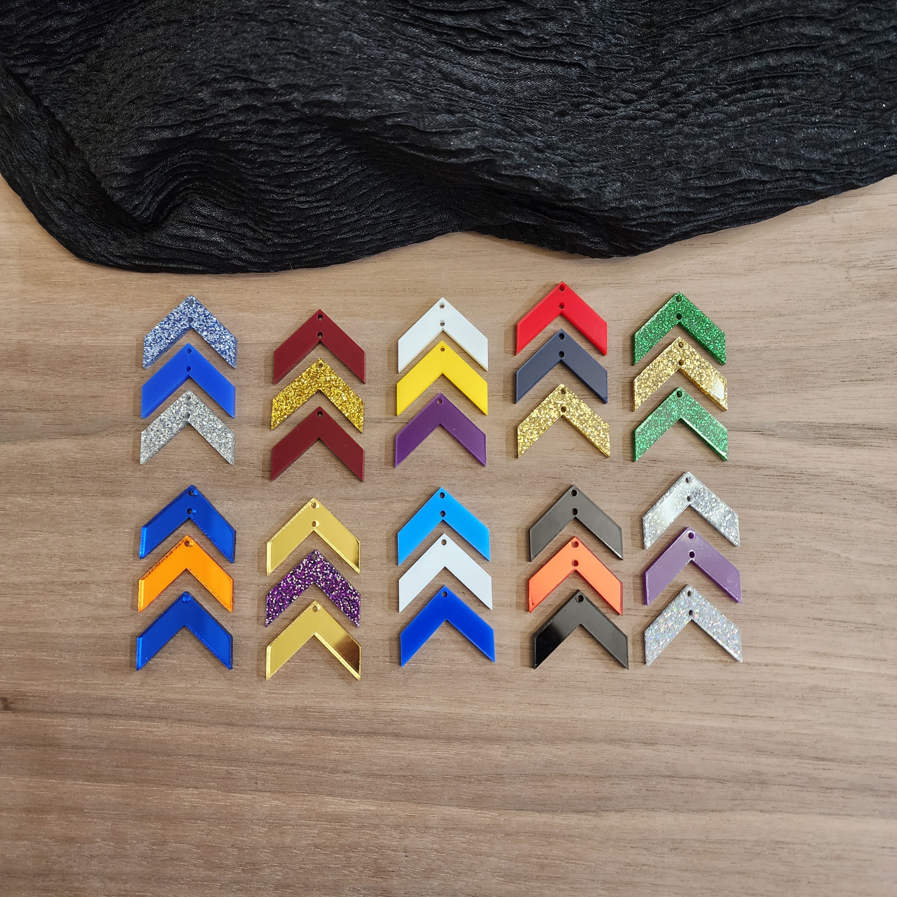 Acrylic School/Team Spirit Triple Chevron Drops – LilliBella Innovations